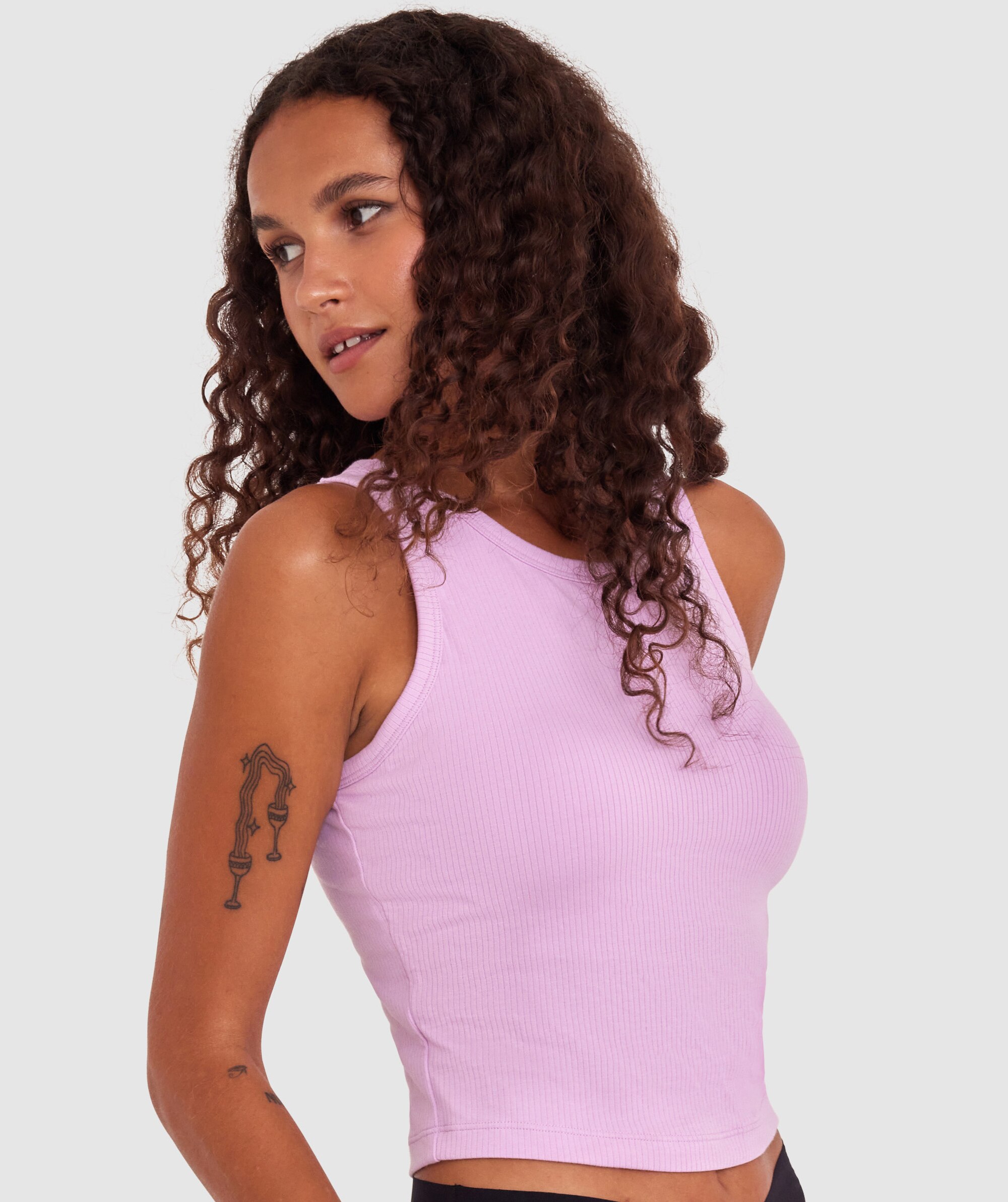 Bras N Things Smooth Comfort Scallop V String - Lavender | 01524701